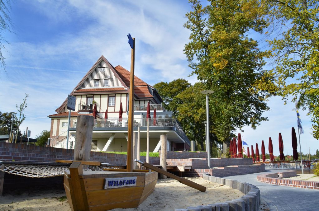 AUSFLUGSTIPP : Villa am See – MEDIENINFO-BERLIN