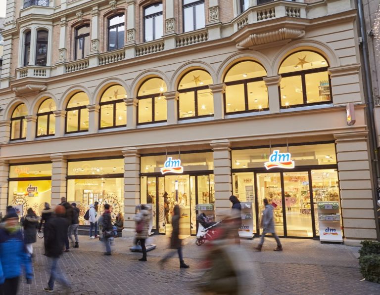 dm ist der beliebteste Drogeriemarkt Deutschlands. – MEDIENINFO-BERLIN